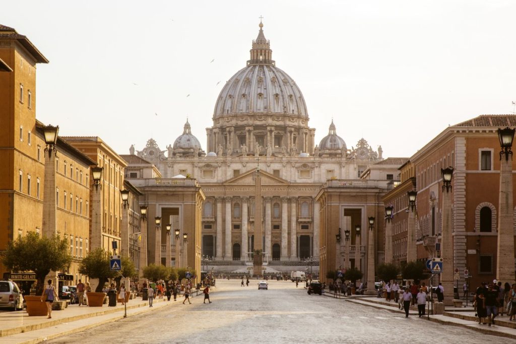 What is the Vatican Throne? - Pope Web - Vatican 2023