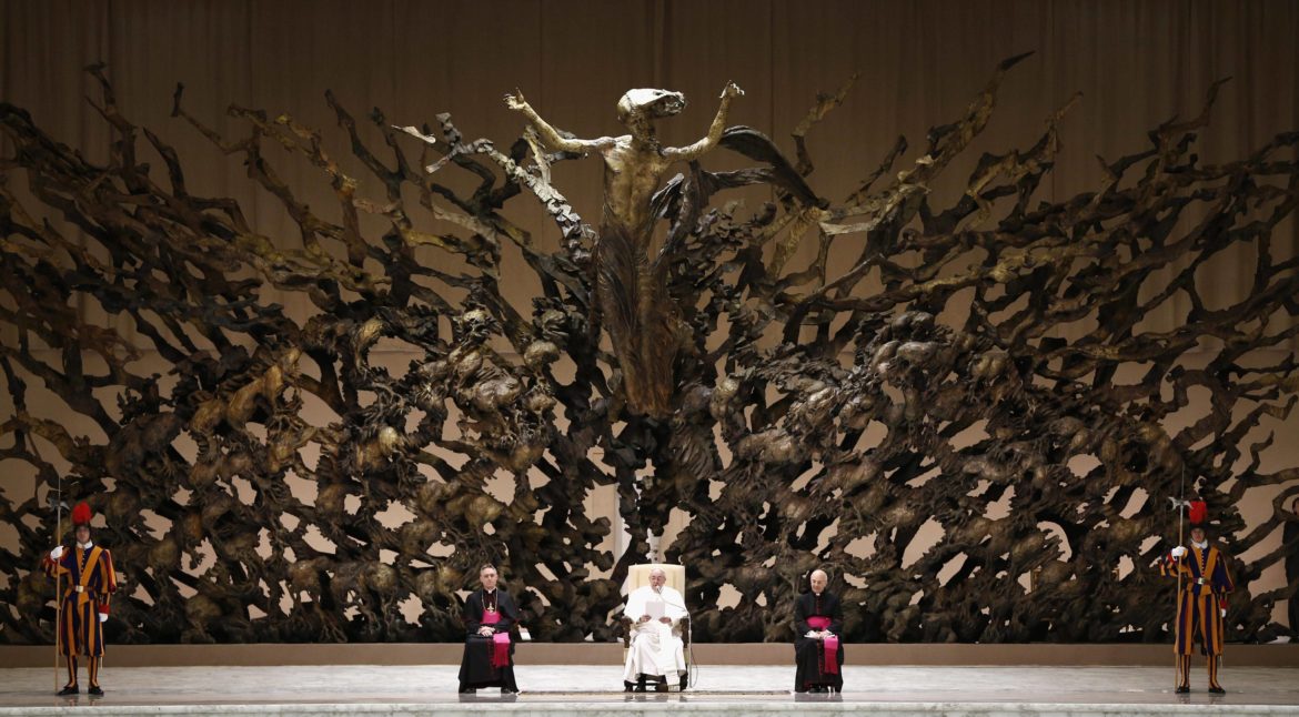 What is the Vatican Throne? - Pope Web - Vatican 2023