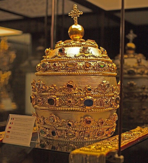 What is the pope's hat called? - Pope Web - Vatican 2023