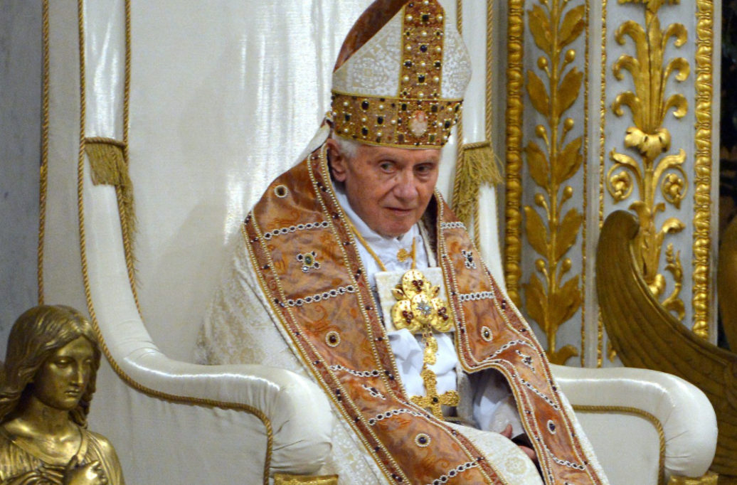 Frequently Used Types of Robe/Dresses in Church - Pope Web - Vatican 2023